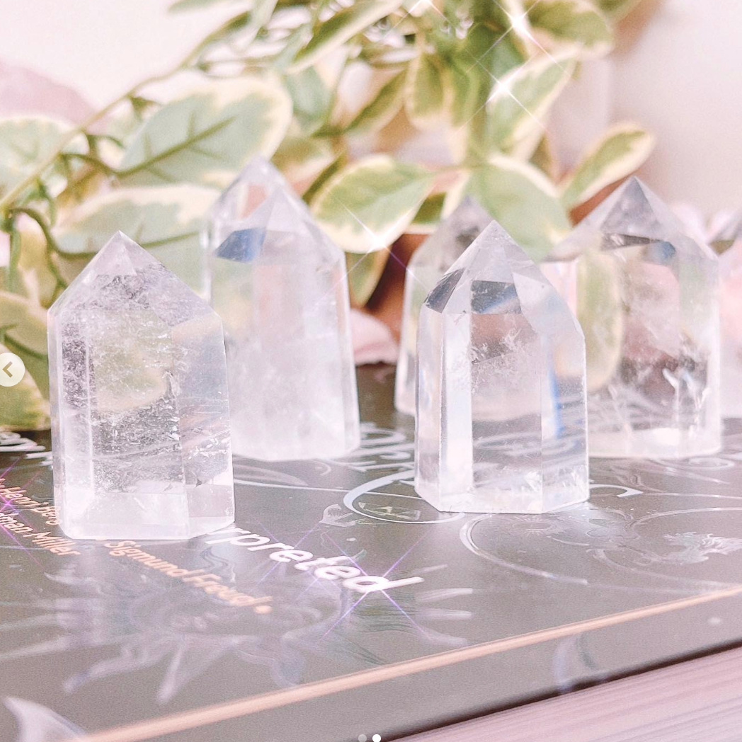 Clear Quartz Crystal Meaning – Love Potion Crystals
